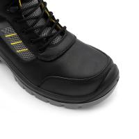 China Mens Genuine Leather Boots Black Heavy Duty Safety Boots Slip Resistant for sale