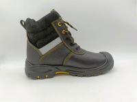 China Slip Resistant Winter Insulated Work Boots Brown Leather Steel Toe Shoes For Men for sale