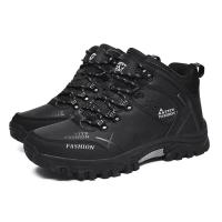 China Brown Desert Hiking Mountaineering Running Shoes In Genuine Leather For Men And Women for sale