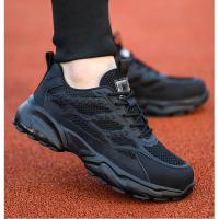 China Summer Light Safety Shoes with Flyknit Fabric and Kevlar Midsole for Comfortable Work Boots for sale