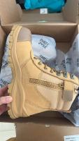 China EN ISO 20345:2011 Compliant Genuine Leather Safety Boots with Steel Midsole and Steel Toe for Industrial Protection for sale
