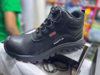 China Electrical Safety Shoes Work Boots with Anti-smashing Plastic Toe, Rubber Sole, and Microfiber Leather for Ultimate Protection for sale