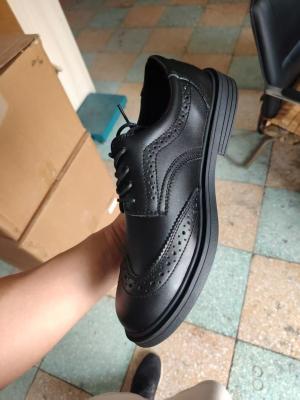 China Comfortable Safety Shoes Cowhide Leather Safety Shoes Steel Toe For Men Safety Shoes Kevlar Work Shoes Rubber Sole Work Shoes for sale