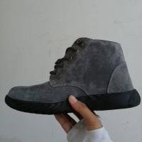 China Men's Safety Boots Kevlar Suede Leather Security Work Boots Cowpea Jelly Sole Of Safety Shoes Non-Slip Steel Toe Work Shoes for sale