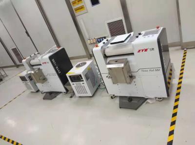 China Touch Screen Horizontal Roller Mill Three Roll Mill Machine Siemens Motor 60L/h for sale