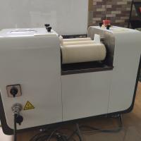 China Ceramics Al2O3 Touch Screen Automatic Three Roll Mill 500RPM for sale