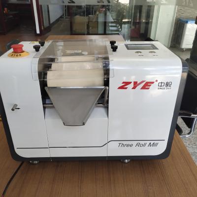 China Pharmacy Medical Treatment Triple Roller Mill 200mm Length Servo Motor 2KW for sale