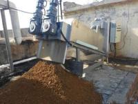 China Screw Press Dewatering Machine for Oily Waste Treatment in Energy Mining Industry for sale