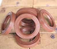 China TC Double Lips Rubber Oil Seals for sale