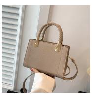 China Fashionable PU Shoulder Bags for Women Ladies' Tote Handbags and Purses for sale