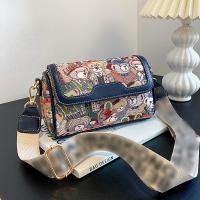 China Polyester Lined Crossbody Handbag for Women Instagram-Worthy Cartoon Bear Design for sale