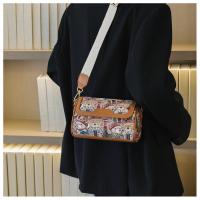 China Polyester Lined Crossbody Handbag for Women Instagram-Worthy Cartoon Bear Design for sale