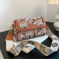 China Polyester Lined Crossbody Handbag for Women Instagram-Worthy Cartoon Bear Design for sale
