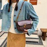 China Fashionable Camera Bag Exquisitely Designed PU Leather Shoulder Bag for Vintage Style for sale