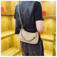 China Leather Handbags for Women Waterproof and Customized Color in Trendy Summer Collection for sale