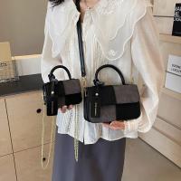 China Stylish Women's Beach Handbags Large Capacity PVC Tote Bag with Zipper and Two Straps for sale
