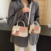 China Stylish Women's Beach Handbags Large Capacity PVC Tote Bag with Zipper and Two Straps for sale