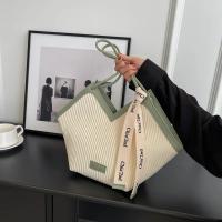 China Stylish Tote Bags For Students Featuring Cashmere Lining Material And Lock Decoration for sale