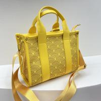 China Women's Vintage Kurt Shoulder Bag Canvas Tote Handbag with Wide Strap and ZIP Closure for sale
