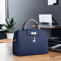 China Women's Custom Logo Leather Crossbody Fashion Handbag with Large Capacity and Low MOQ for sale