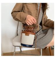 China Elegant Luxury Designer Bucket Bag For Ladies And Girls With Drawstring Leather And 2 Colors for sale