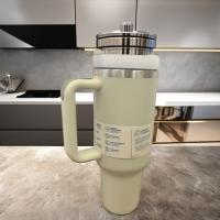 China Thermal Insulation 40oz Water Cup with Handle for Adults Outdoor Tour Business Gifts for sale
