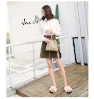China 2024 Summer Female Bucket Bag Contrast Color and Motion Detection for a Versatile Bag for sale