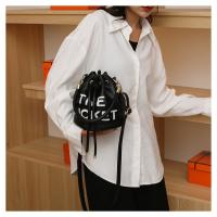 China 19cmX19cmX19cm Women Bolsas Para Mujer Designer Handbags Pu Ladies Purses All Seasons for sale