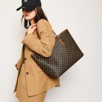 China Large Capacity Fashion Printed PU Handbag with Three Handles Crossbody Bag for sale