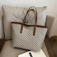 China Large Capacity Fashion Printed PU Handbag with Three Handles Crossbody Bag for sale