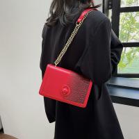 China 0.65kg Lightweight PU Polyester Mano Chain Bags Designer Purses for Fashionable Look for sale