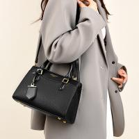 China Single Handle Ladies Handbag Large Capacity Waterproof Stylish Women's Bag for Daily for sale