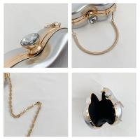 China Letter Pattern Heart Shaped Chain Ladies' Handbags 2024 Luxury for Fashionable Women for sale