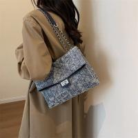 China Korean Version Cute Chain Shoulder Bag Fast Shipping in 3-5 Days for Women's Plush Bag for sale