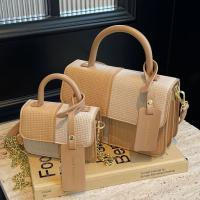 China Sophisticated PU Leather Tote Bag for Women Water Resistant and Zippered for sale