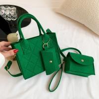 China Genuine Leather Handbags Popular Sewing Line Duffel Bag for Fitness Enthusiasts for sale