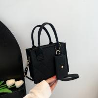 China Genuine Leather Handbags Popular Sewing Line Duffel Bag for Fitness Enthusiasts for sale