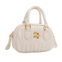 China Summer Women's Small Leather Messenger Bag with Mini Pleated Pattern and ZIP Closure for sale