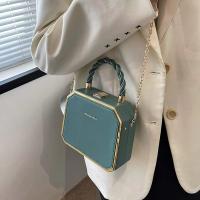 China Motion Detection Cross-Chain Shoulder Women's Purses with Small Jelly-Light and PU for sale