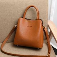 China Medium Size Women's Leather Handbag Designer Shoulder Bag with Geometric Pattern for sale