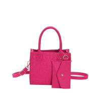 China Vintage Style Felt Shoulder Bag for Stylish Ladies Made of Lightweight Material for sale