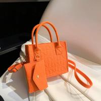China Vintage Style Felt Shoulder Bag for Stylish Ladies Made of Lightweight Material for sale