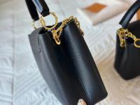 China ZIP Closure Women Bag Elegant Single Shoulder Crossbody Travel Luggage None Decoration for sale