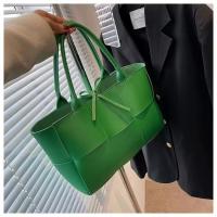 China Open Closure Women's Tote Bags with Large Capacity Luxury PU Leather Shoulder Bags for sale