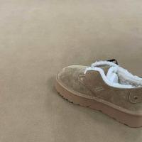 China Micro Fiber Suede Leather Material 1.4m Width 0.6-1.0mm Thickness with 2-3.5 Color Fastness Grade for sale
