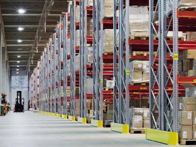 China Q235B Heavy Duty Storage Racks And Shelves 1000 - 3000kg Per Layer Load for sale
