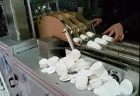 China Automatic Hotels Facial Cotton Pads Making Machine with Online Support After Service for sale