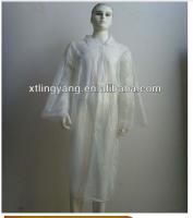 China Unisex Disposable Plastic Gowns , Comfortable Disposable Plastic Raincoat for sale