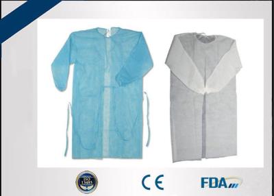 China Non Woven Disposable Coverall Suit Tear Resistant For Dust / Bacteria Isolation for sale