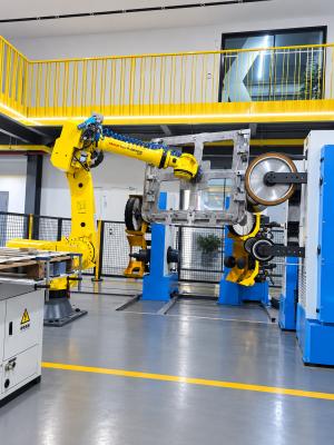 China New Energy Vehicle Robotic Automotive Grinding And Polishing Machine for sale